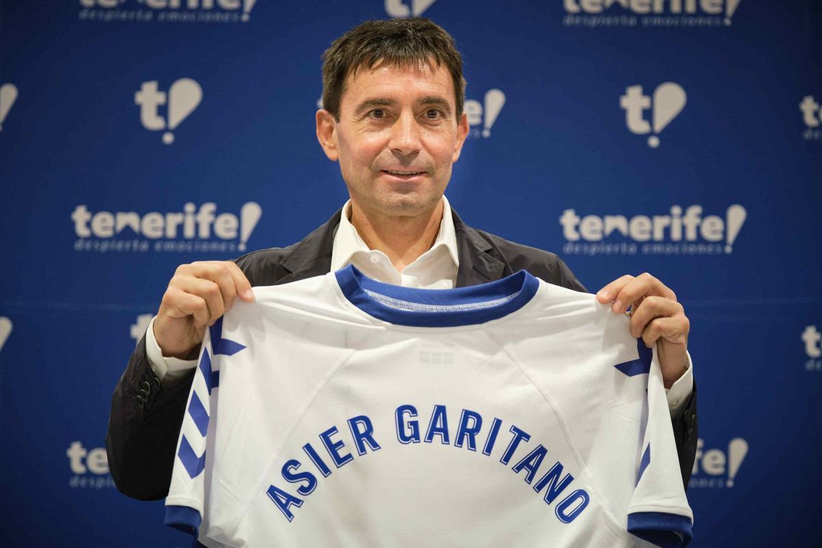 FOTOS: Presentación de Asier Garitano