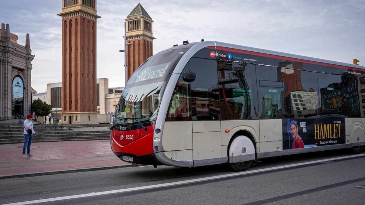 El bus H12, reforzado con ocho vehículos, aún recorre la Gran Via a 9 ...