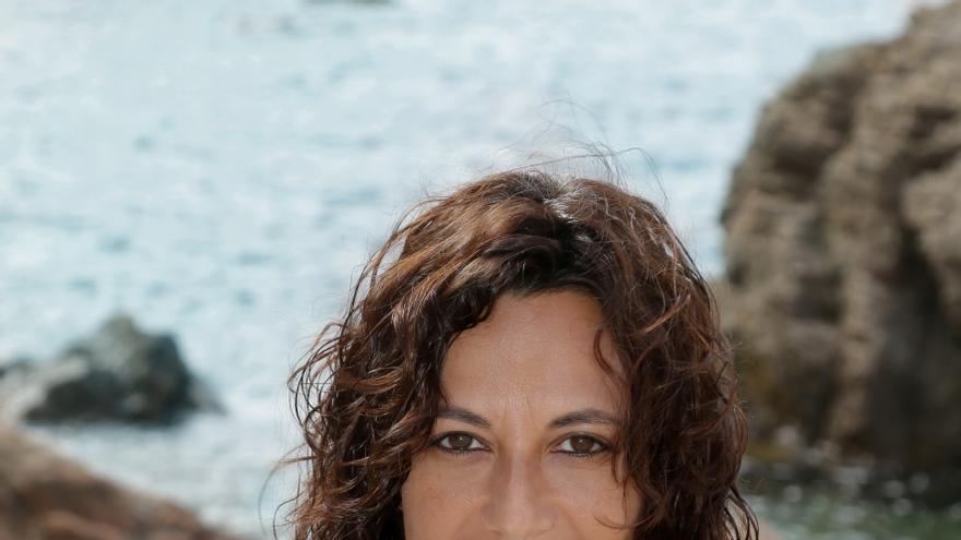 Elisabet Moreno presenta el seu debut com a novel·lista, «L’esquerda ...