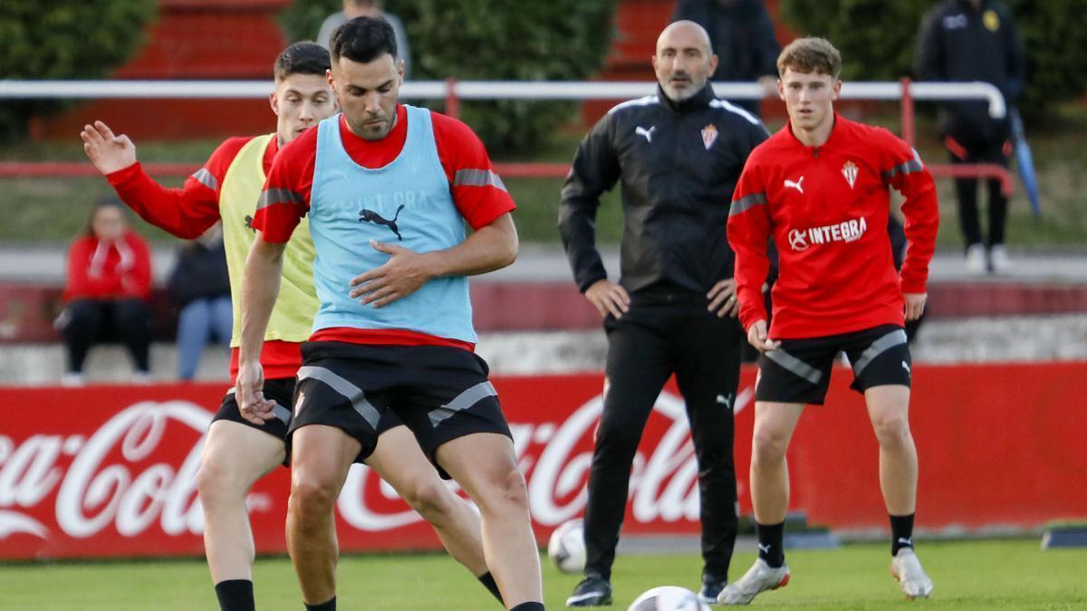 Comienzo exigente para Bruno en el Sporting: doble sesión en Mareo