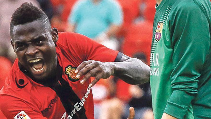 Kasim Adams: la única buena noticia que se permite el colista