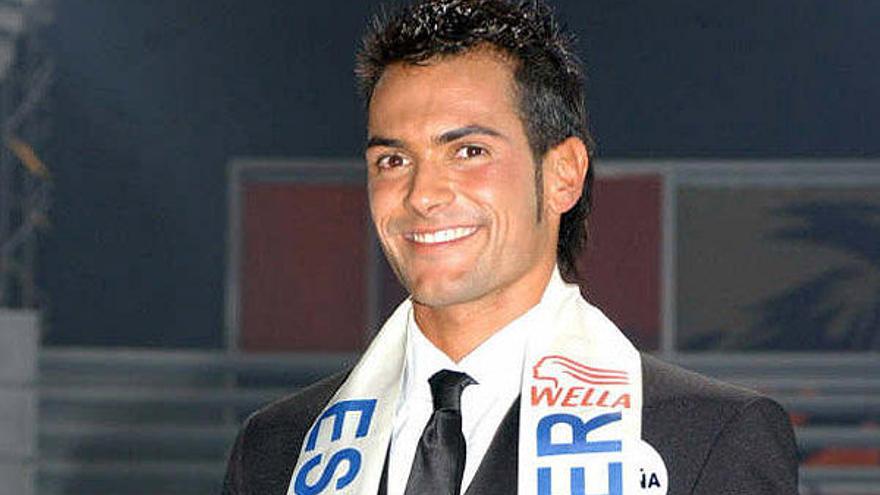 Un guapo oficial con luces y sombras