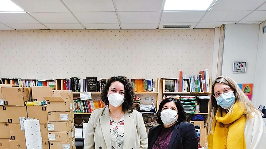 Donan juguetes para decenas de familias sin recursos en A Baña