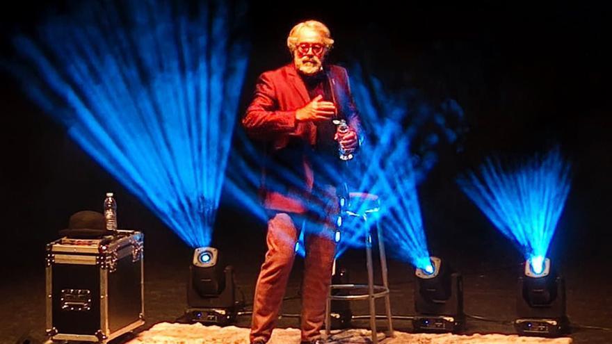 Carlos Blanco, actor: «A esta idade, a mellor nova que podes recibir é ...
