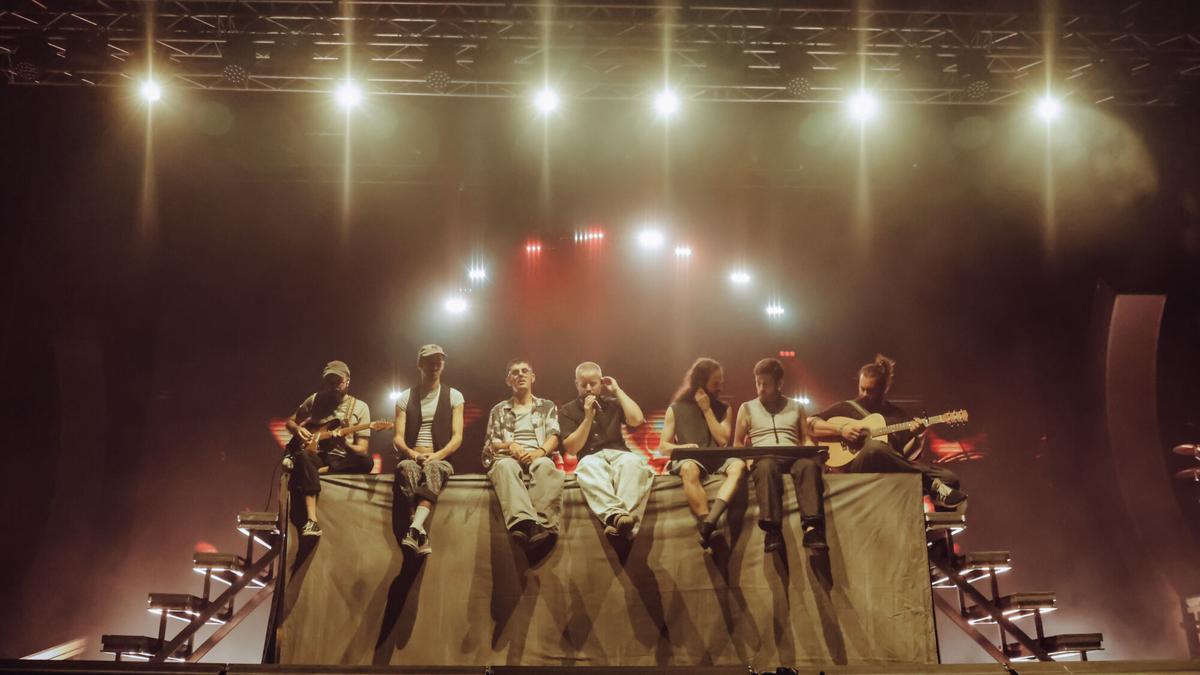 OQUES GRASSES | Oques Grasses farà dos concerts més a l'Estadi Olímpic ...