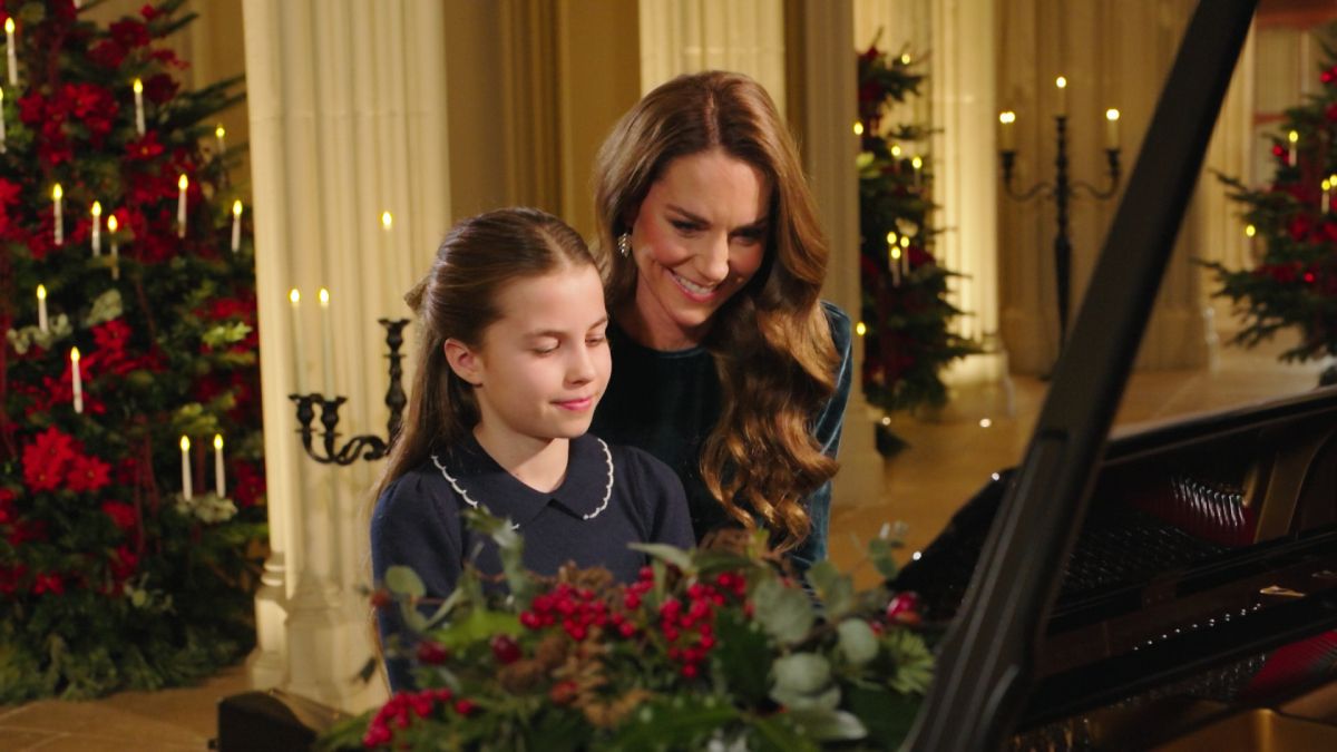 Kate Middleton (43 años) y su hija, Charlotte (10), emocionan con un ...
