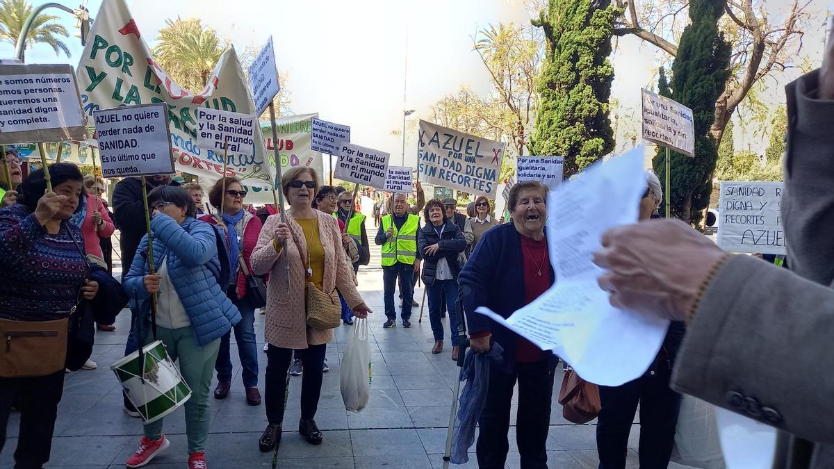 CARDEÑA AZUEL MEJORAS SANITARIAS | Vecinos de Azuel reclaman mejores ...