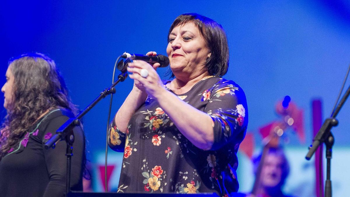 Uxía elige Salvaterra para cerrar la gira que conmemora la Revolución ...