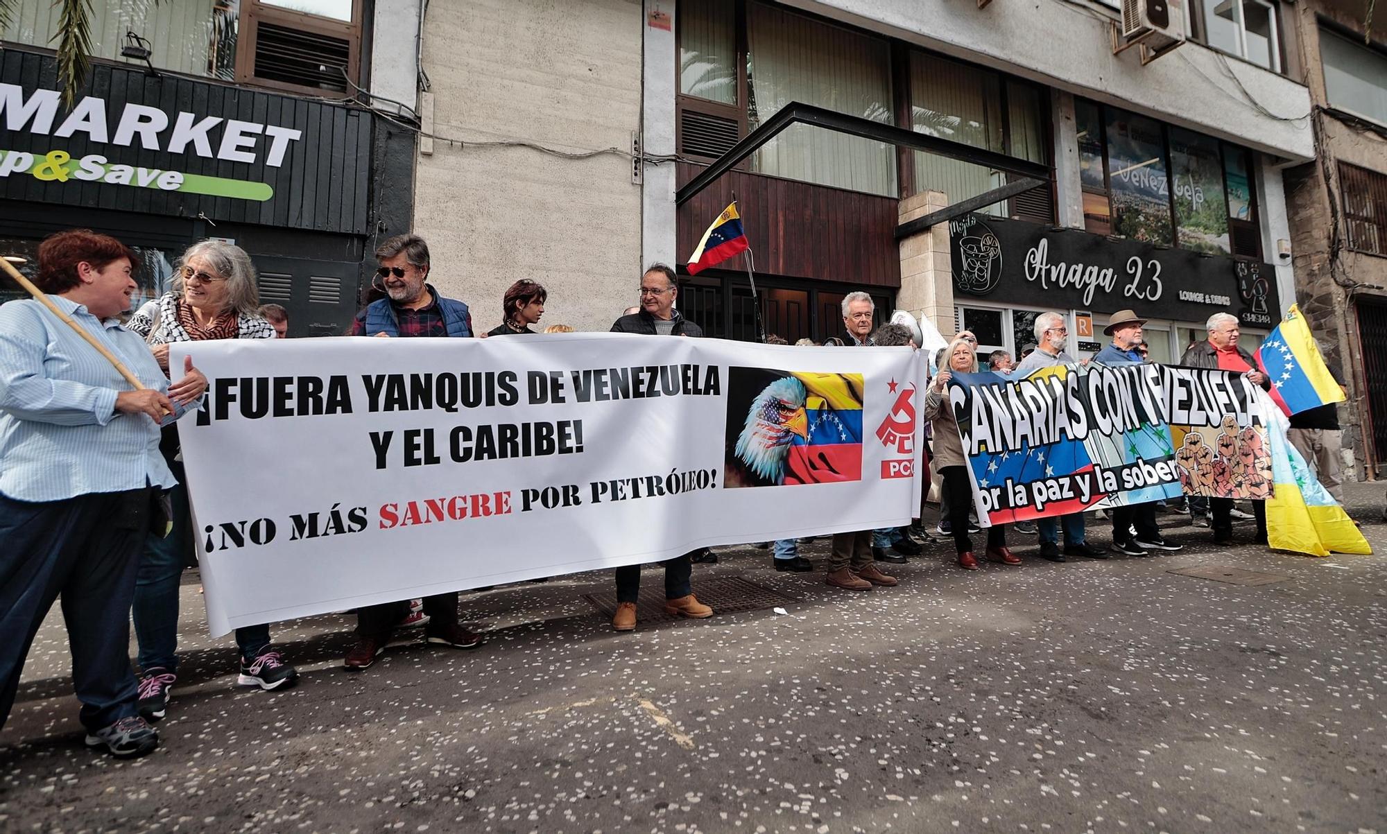 FOTOS | Concentración a favor de Maduro en el Consulado de Venezuela en ...