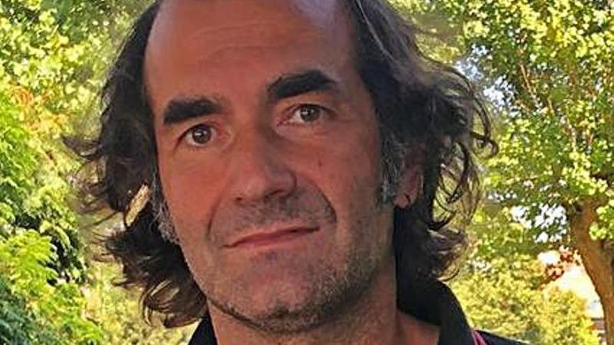 Daniel García Granda, premio “Fernán Coronas” de poesía en asturiano