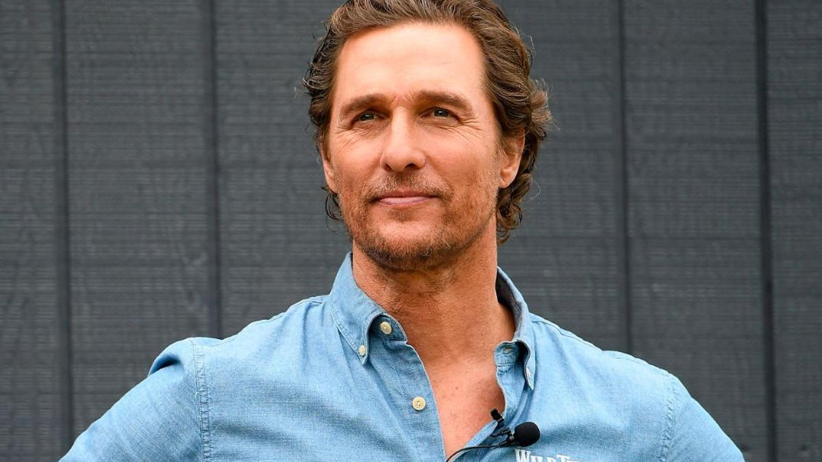 El preocupante aspecto de Matthew McConaughey tras la picadura de una abeja