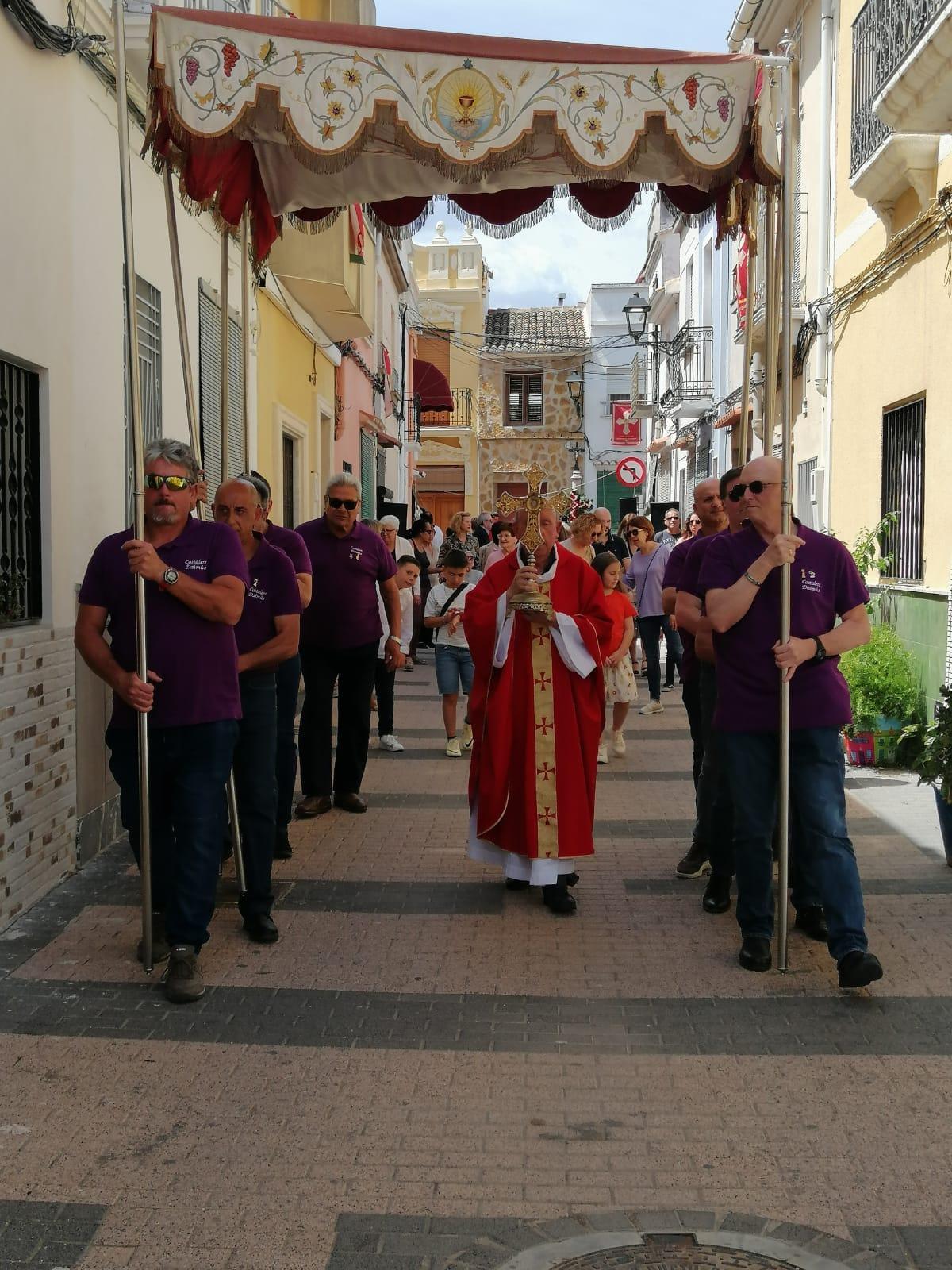Todas las imágenes de las fiestas de La Creu de Daimús