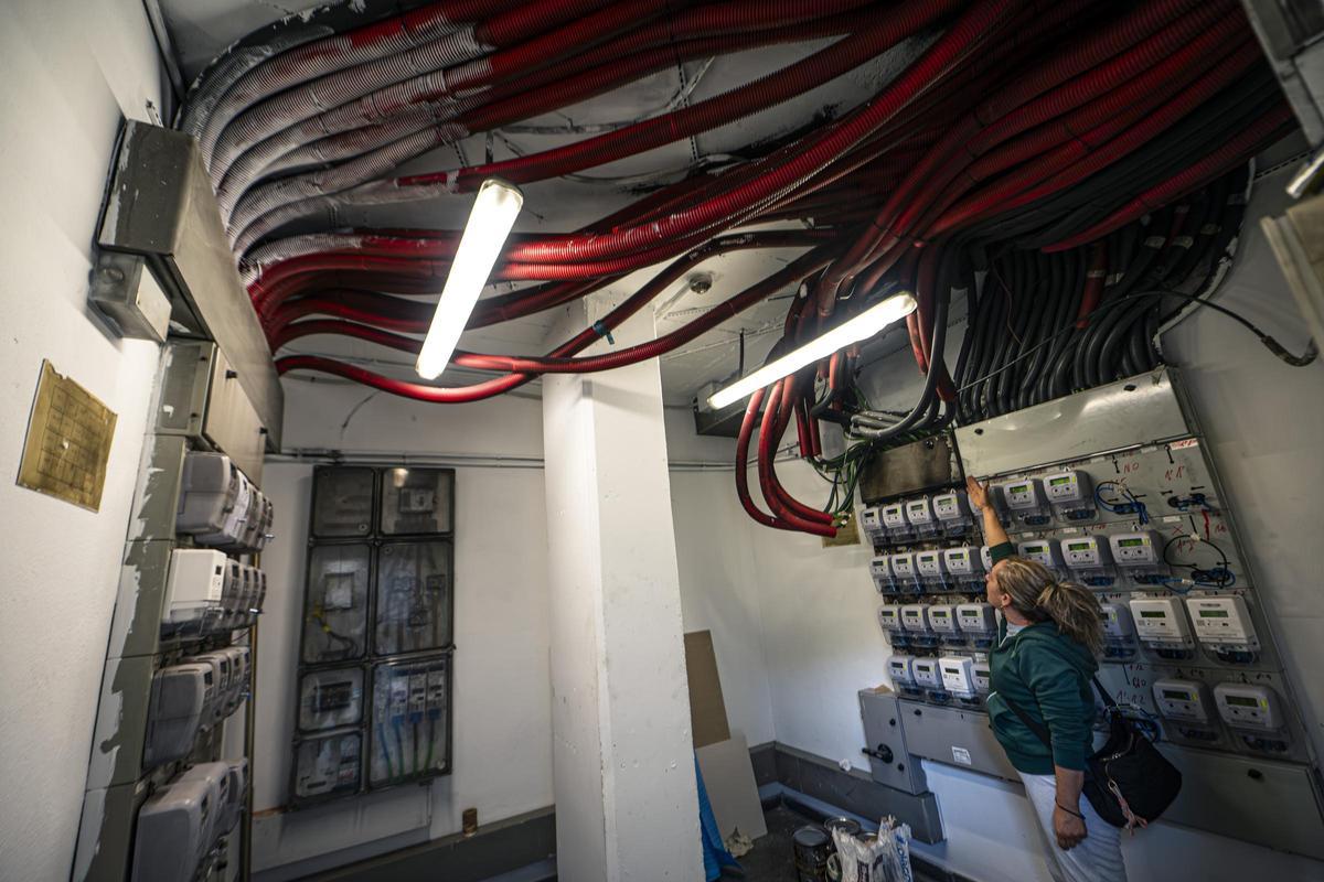 Vandalismo, peleas y drogas en dos bloques de L'Hospitalet apremian a ...