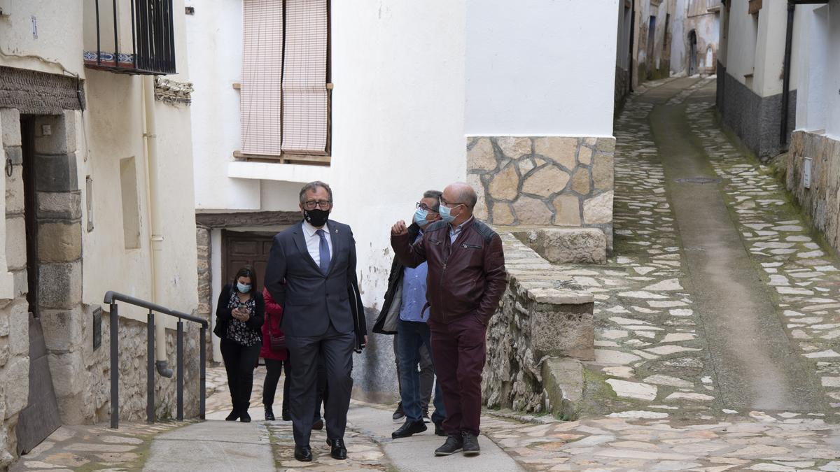 El equipo de gobierno de la Diputación se desplegará por Els Ports para ...