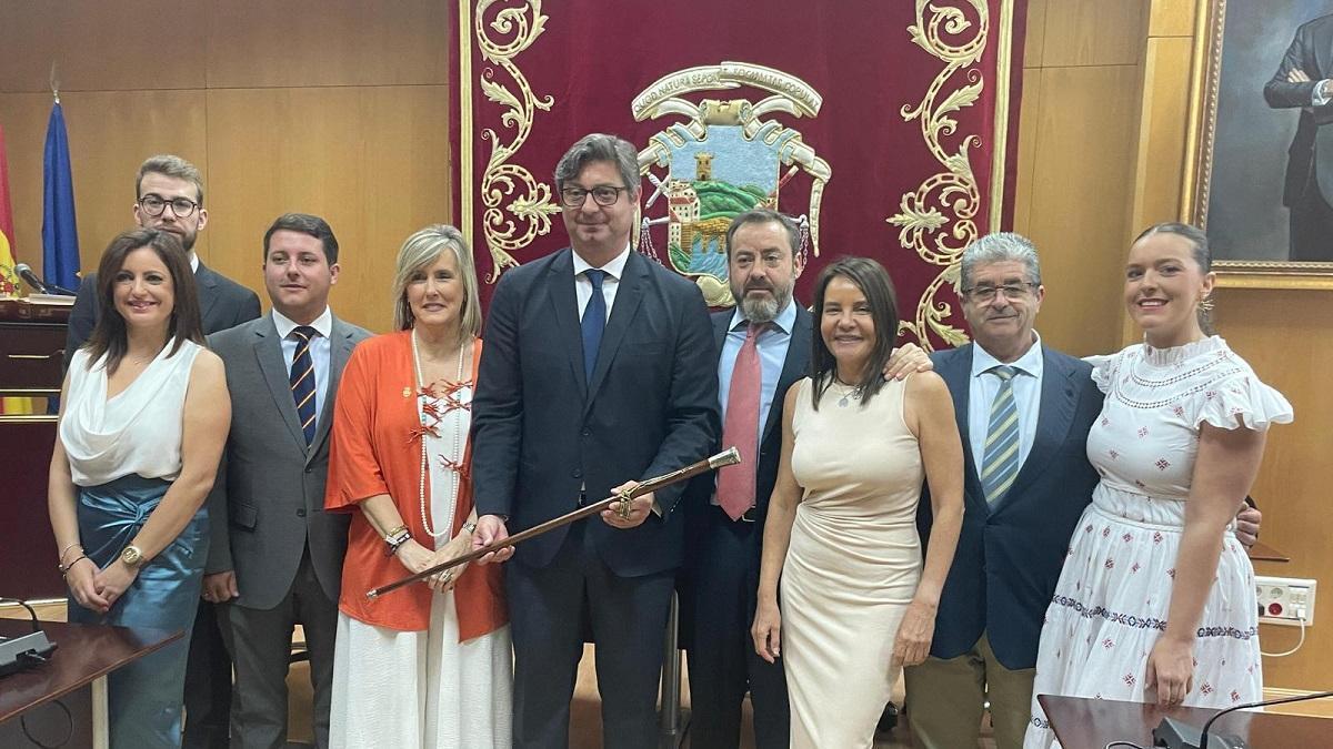 El nuevo alcalde de Puente Genil estructura su gobierno en tres grandes áreas de gestión