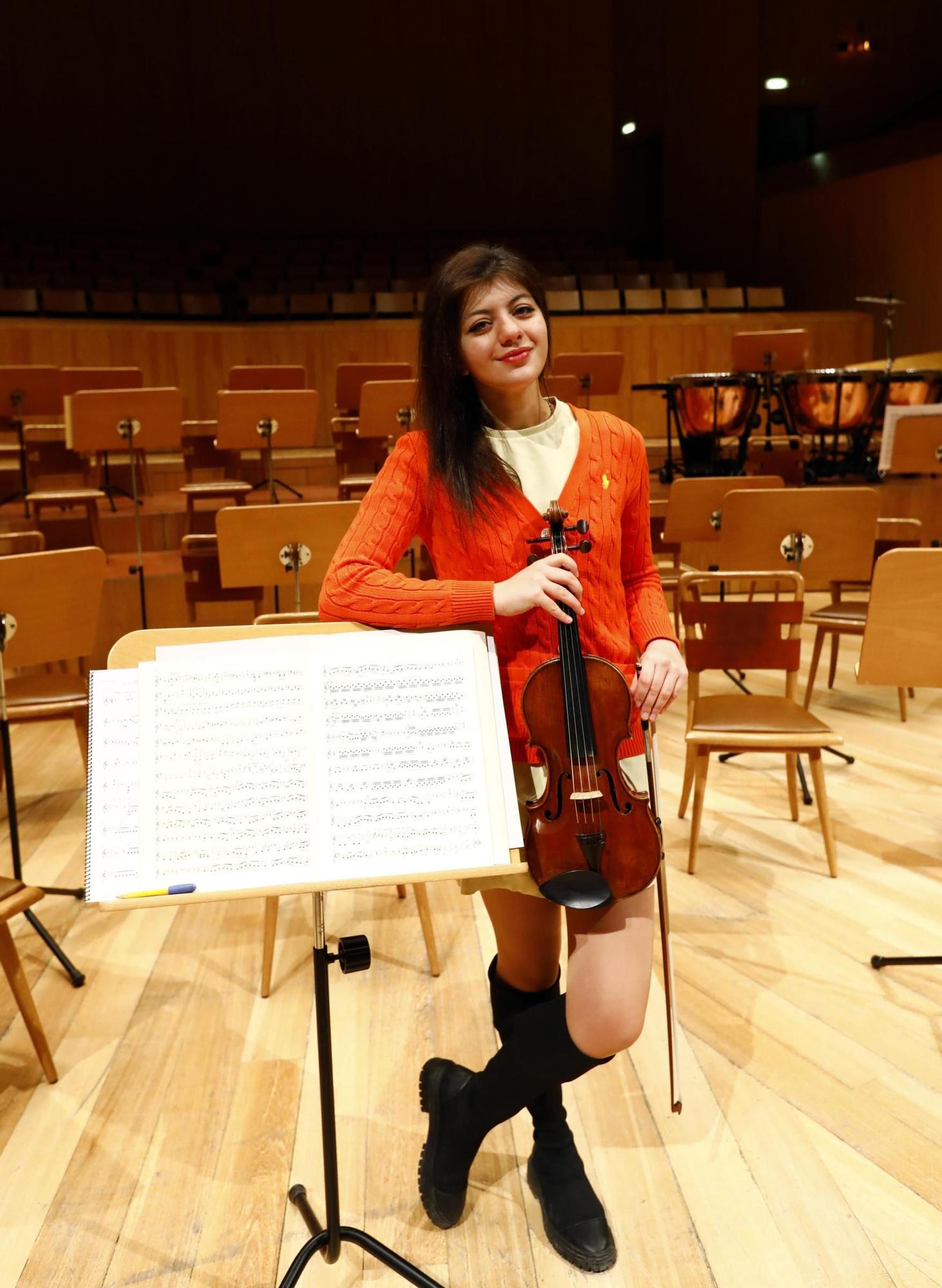 Alexandra Tirsu (violinista que actúa en Zaragoza): "La sala Mozart se ...