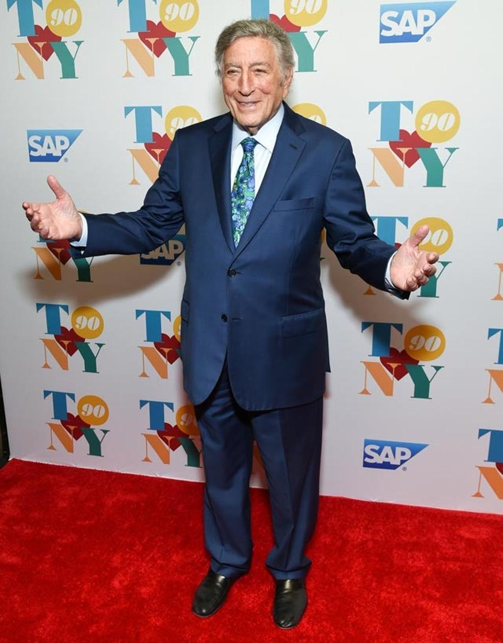 Tony Bennett celebra su 90 cumpleaños rodeado de amigos - Cuore