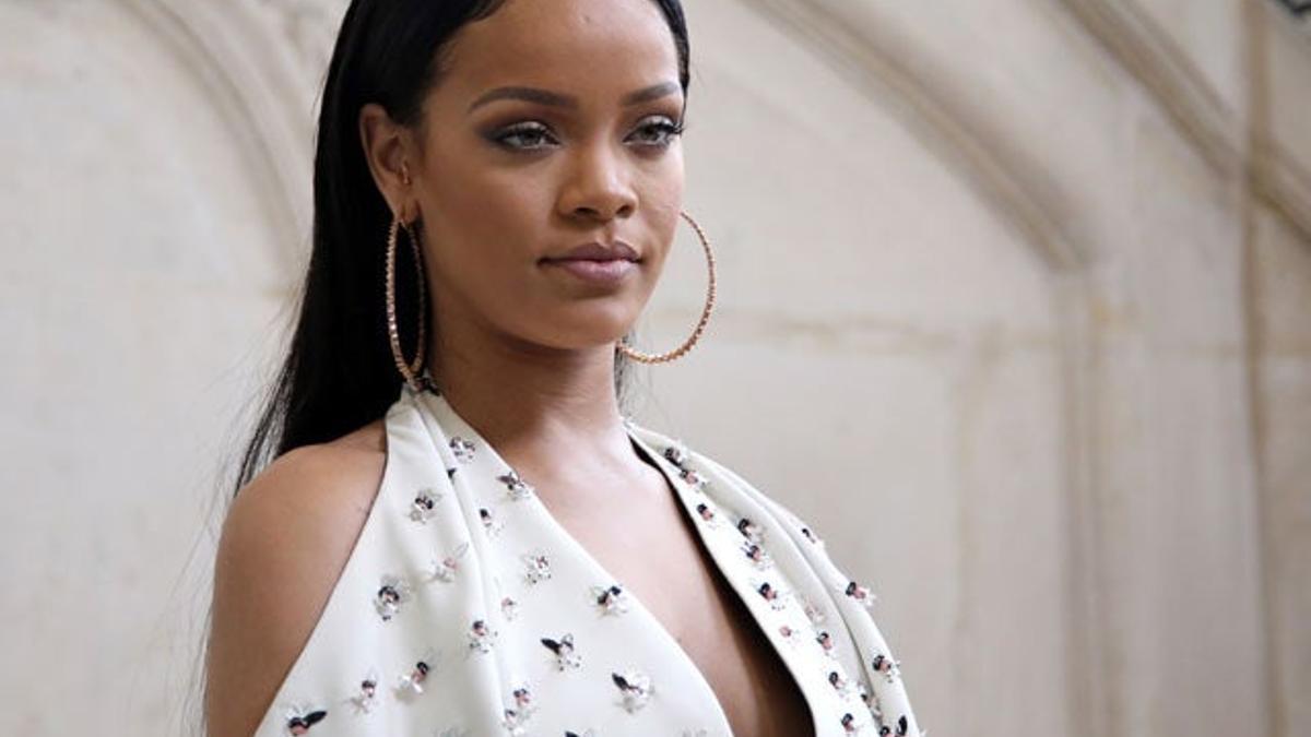 Rihanna pasa de melena larga a... ¡rastas! - Cuore