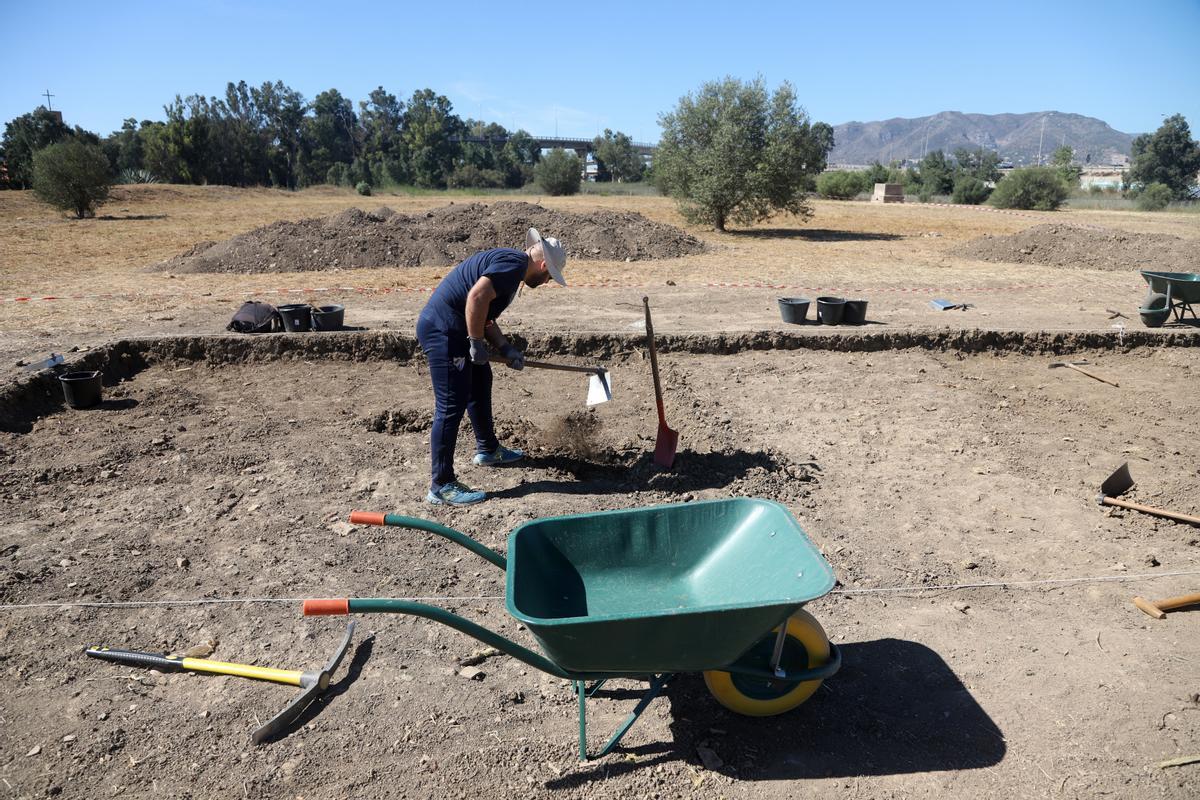 Patrimonio en Málaga | Primeros hallazgos en el yacimiento fenicio del ...