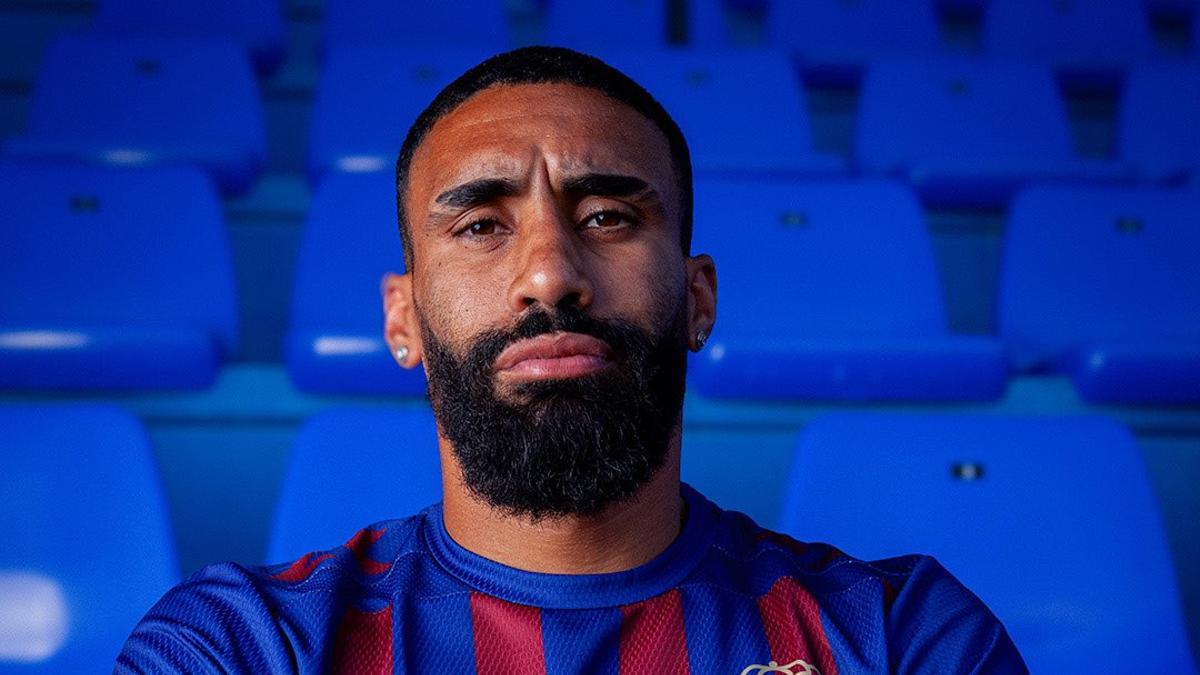 El Eldense encarrila cuatro salidas y no descarta la de Poloni