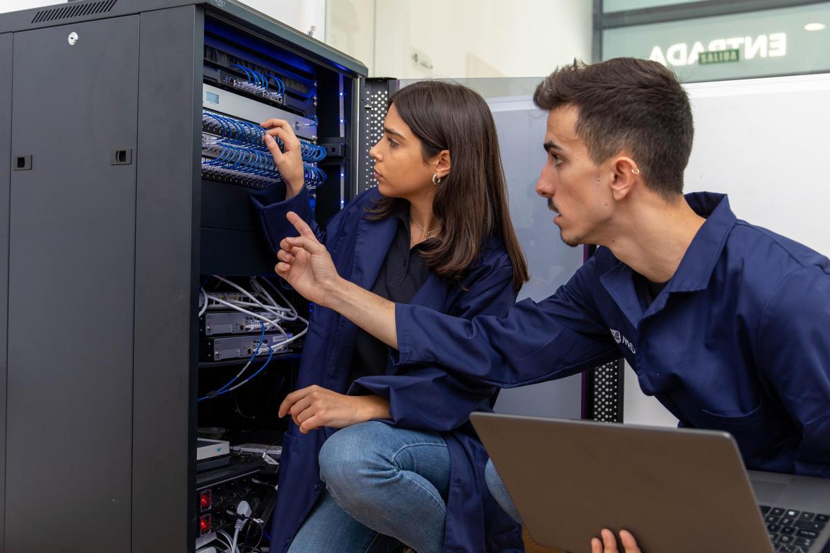 FP | 企業が職業訓練の卒業生を求めるのはなぜか？これが就職率を高める鍵 - nipponese.news - Nipponese