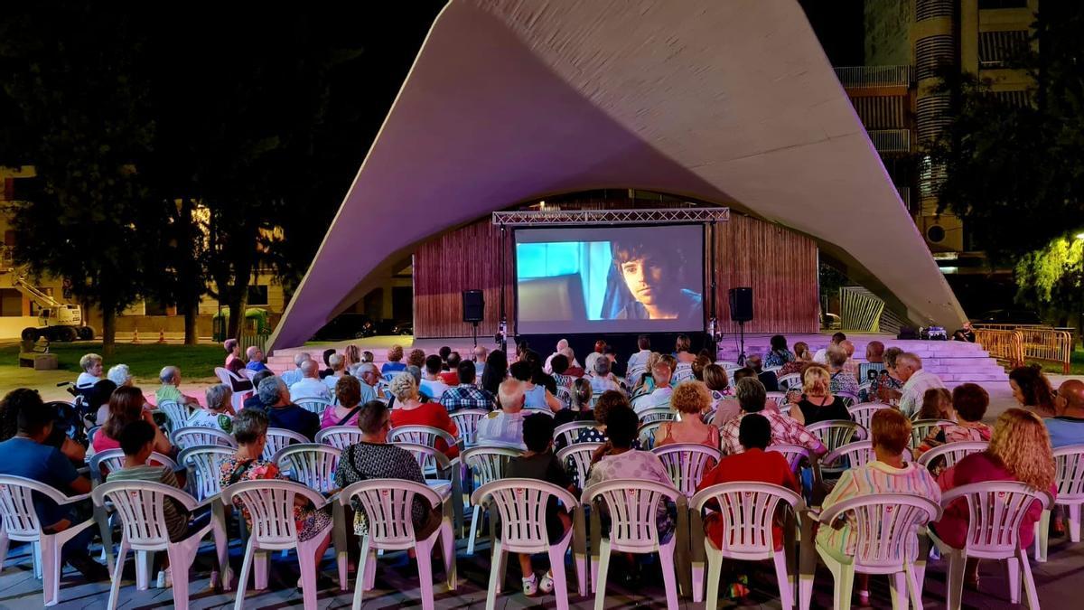 El ciclo estival “Elda 40gra2” reúne a cerca de 10.000 participantes