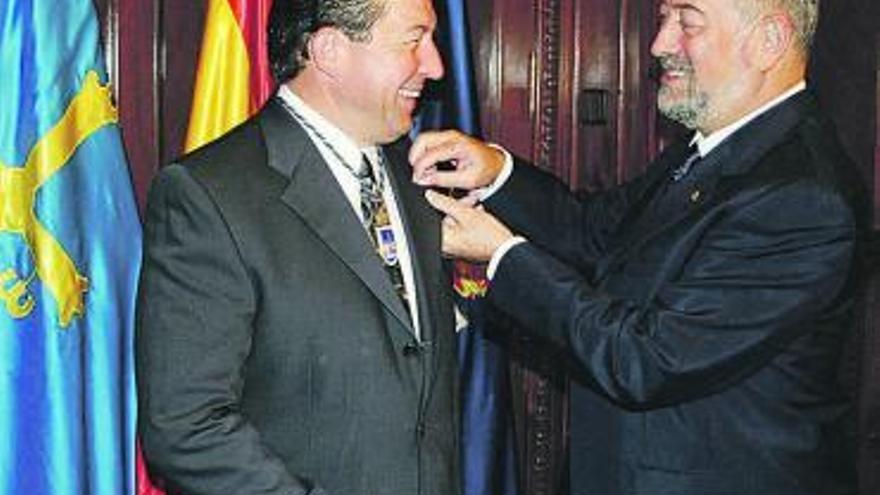 De Lorenzo ficha en Florida a Joe Pando para su lista electoral