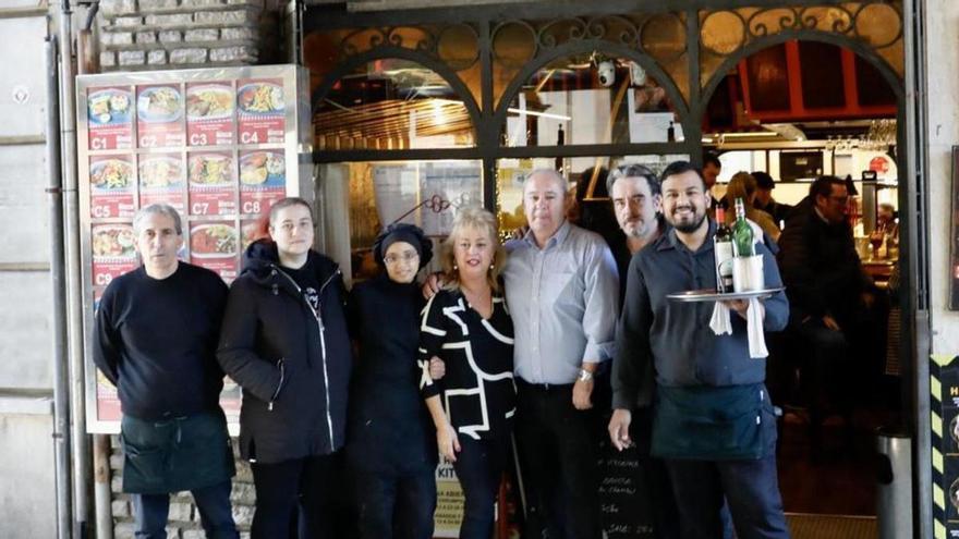 La histórica cafetería de la calle Corrida que baja la persiana ...