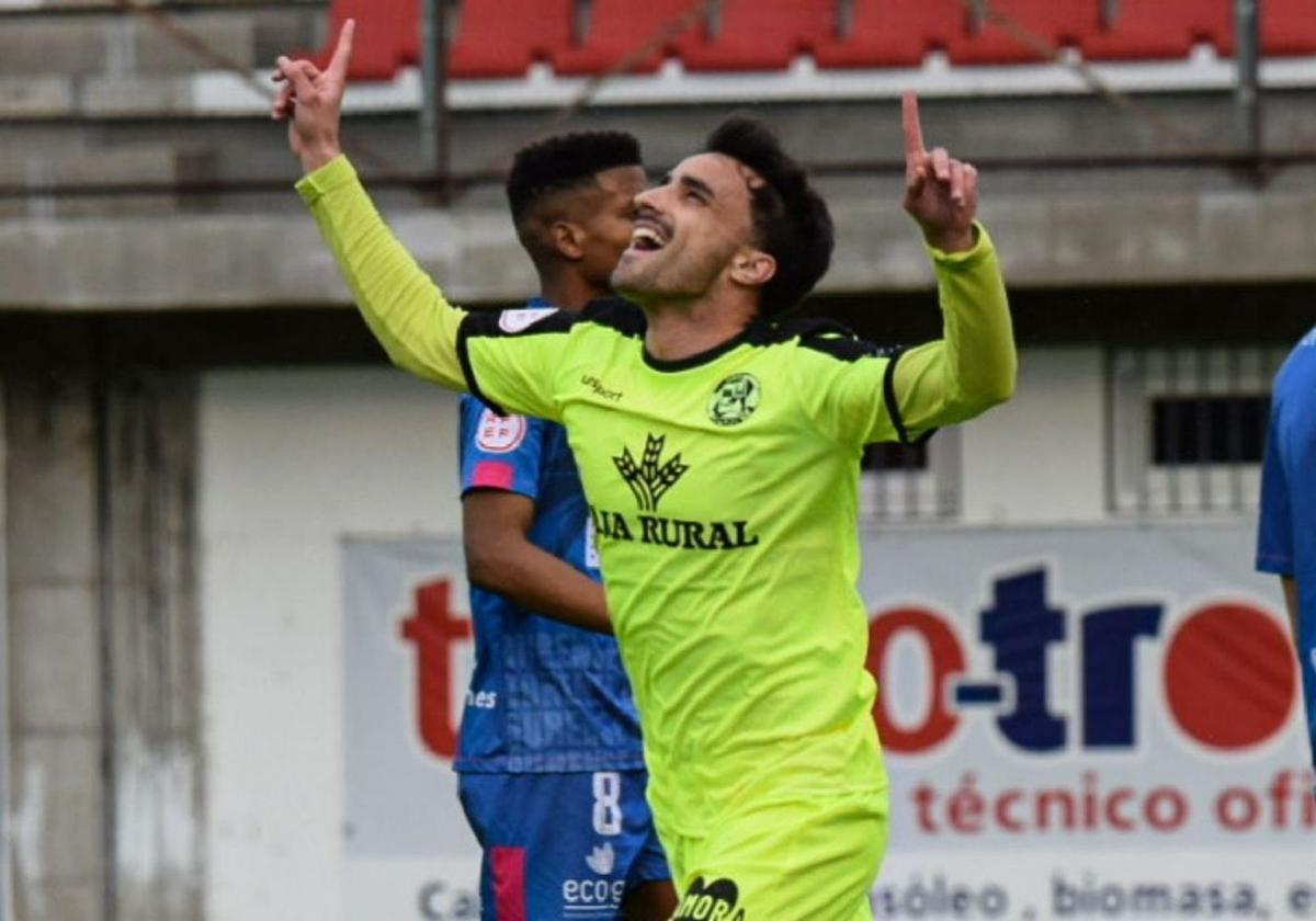 Alex Ares, jugador del Zamora CF: "Todos nos tenemos que exigir más ...