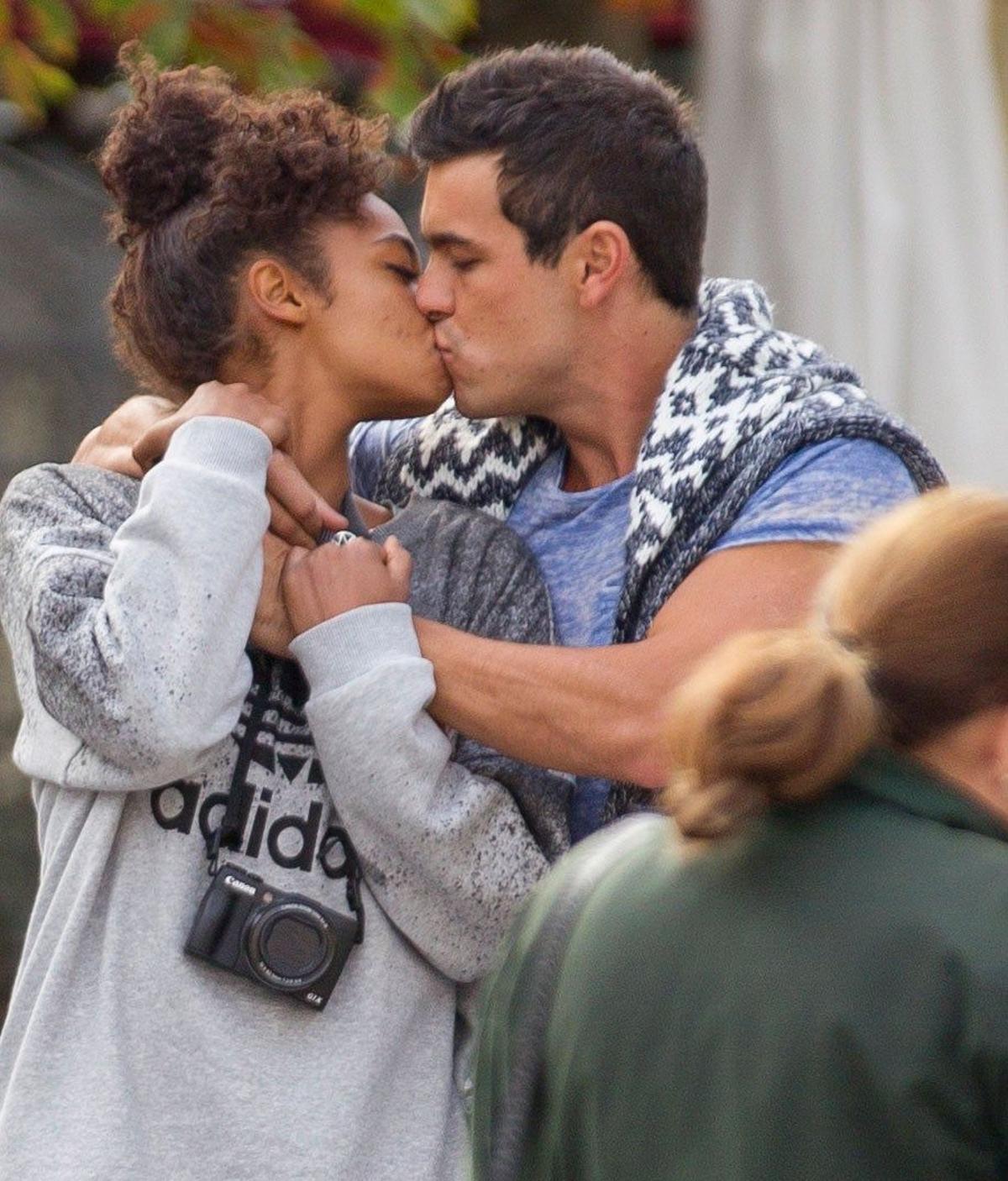 Mario Casas y Berta Vázquez, dos tortolitos por Madrid - Cuore