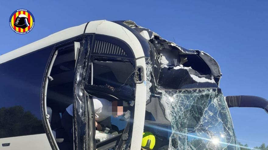 La Guardia Civil investiga las causas del accidente de tráfico que dejó ...