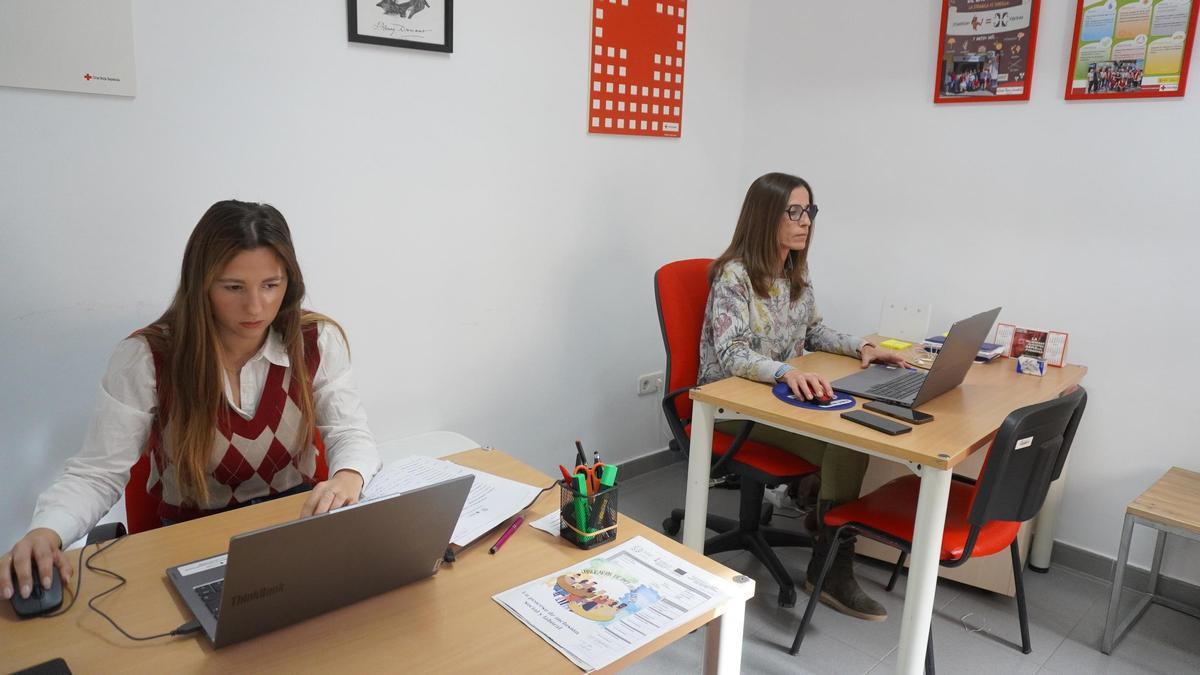 Reconstrucción dana| Manises refuerza el servicio de orientación a ...