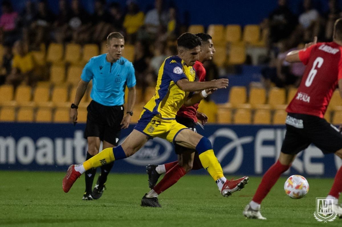 Tárraga Lajara arbitrará el encuentro del Córdoba CF ante el Linense