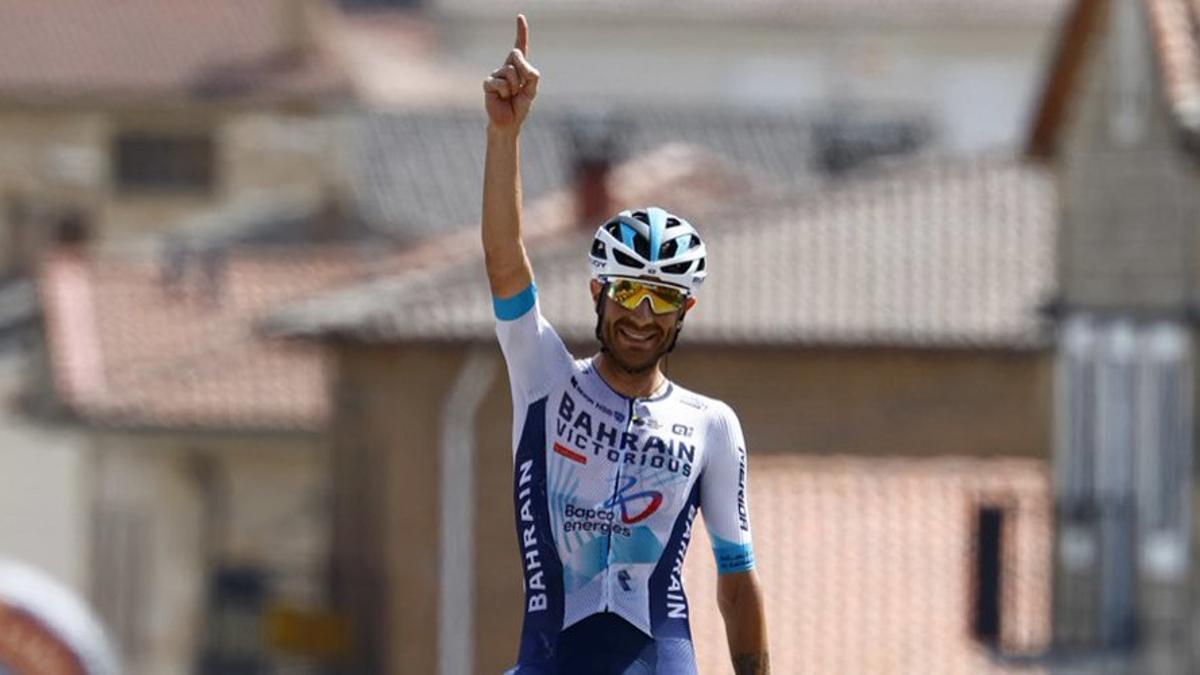 VUELTA A BURGOS | Damiano Caruso vence en solitario y Bisiaux mantiene ...