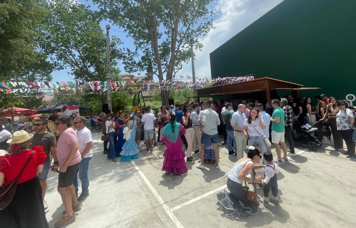 GALERÍA | El compás flamenco marca el ritmo de la romería en Cañizal