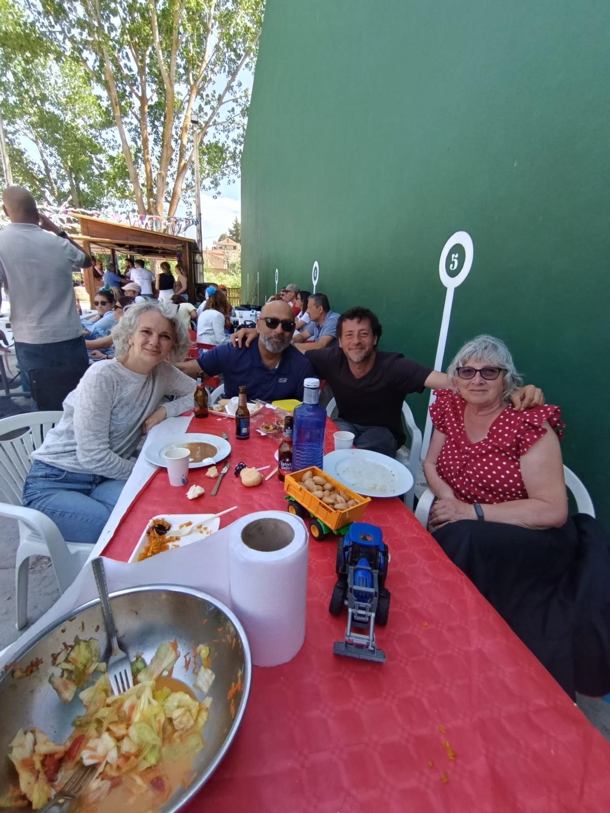 GALERÍA | El compás flamenco marca el ritmo de la romería en Cañizal