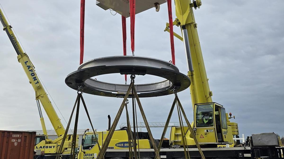 De Beniparrell a la órbita lunar: tecnología valenciana en el montaje ...