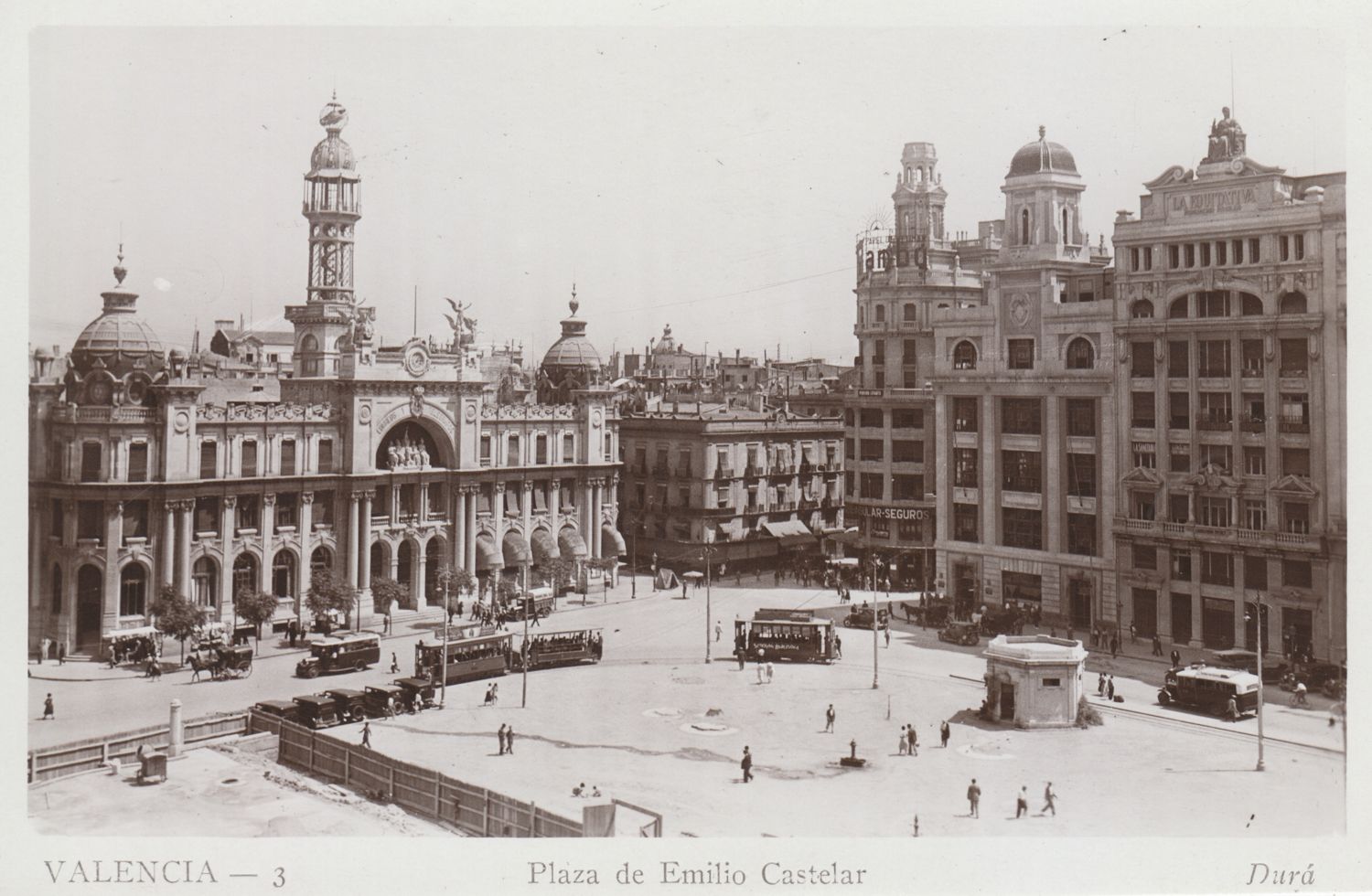 La historia de la plaza del Ayuntamiento de València, en imágenes