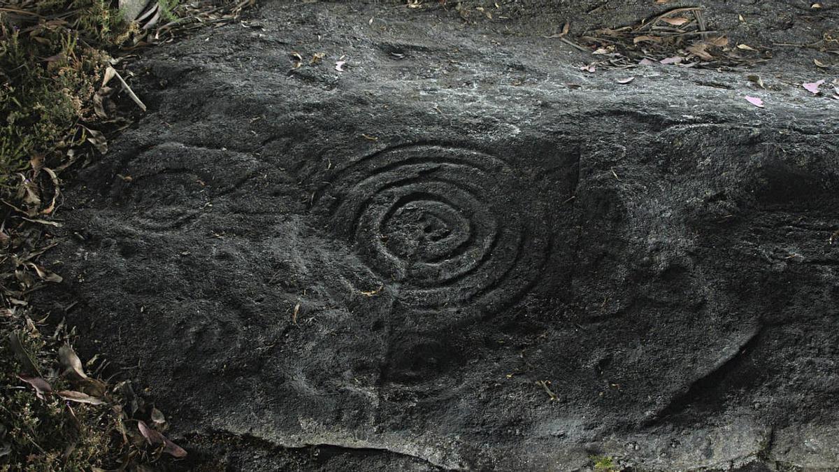 TEO MONTE PIQUIÑO | En marcha a limpeza da área arqueolóxica do Monte ...