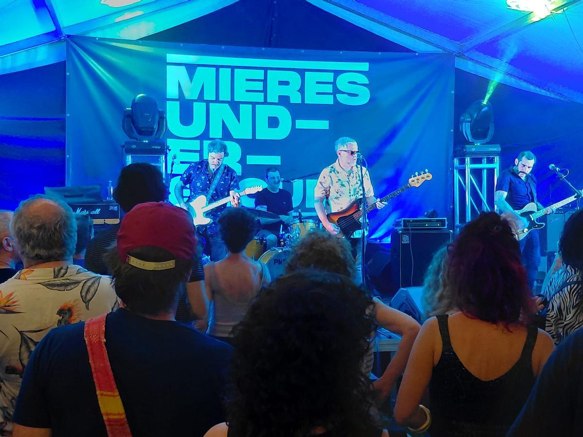 Mieres, del “Tekilazo” al post-punk en la primera gran noche de San Xuan