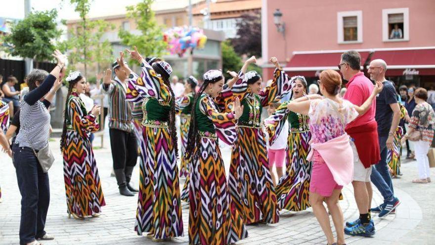 Jaca cuenta las horas para que comience su Festival Folklórico