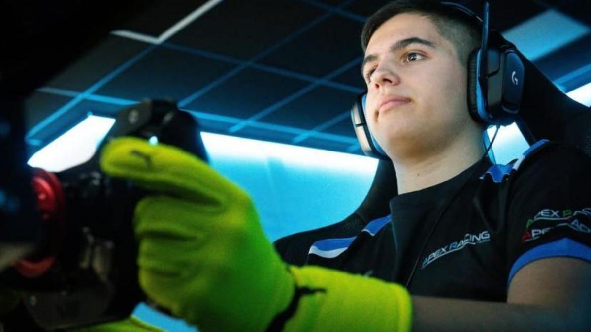 Aarón Vázquez, el joven piloto de simulador que bate a Max Verstappen