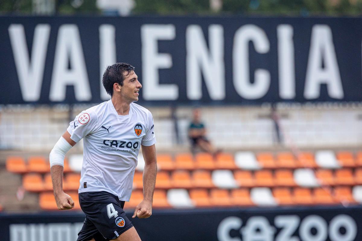 VALENCIA CF: El VCF toma una importante decisión con César Tárrega