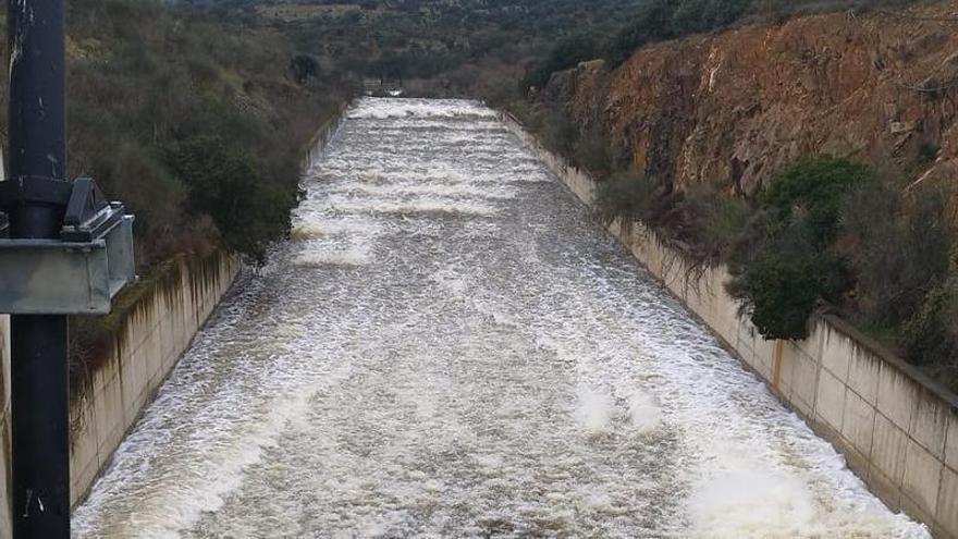 DESEMBALSE GUADILOBA CÁCERES | El embalse del Guadiloba tira 150 ...
