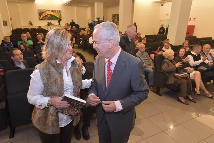 José Febles presenta su libro 'Cuatro Décadas de Carnaval', en el CLUB ...