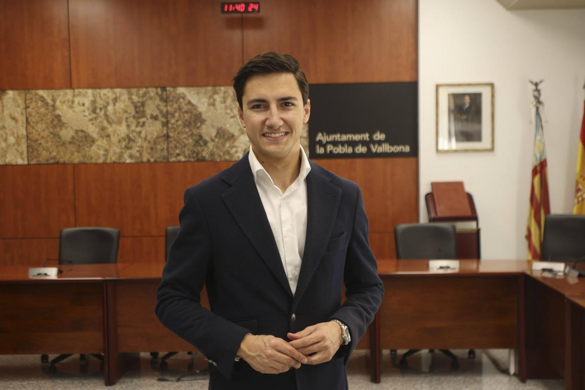 Jaime Ruix, alcalde de la Pobla de Vallbona: "Soy joven y entiendo que ...