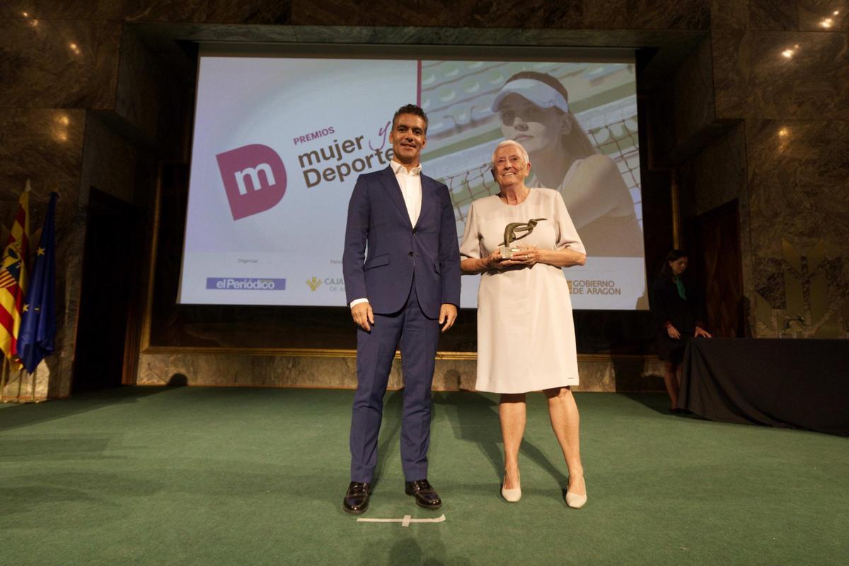 La atleta María Luisa Orobia es reconocida por su Trayectoria Deportiva