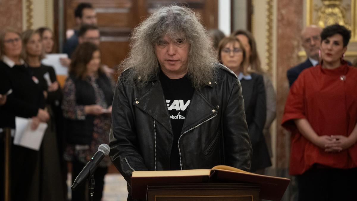 "¿Per què no un programa musical dissabte a la nit?"