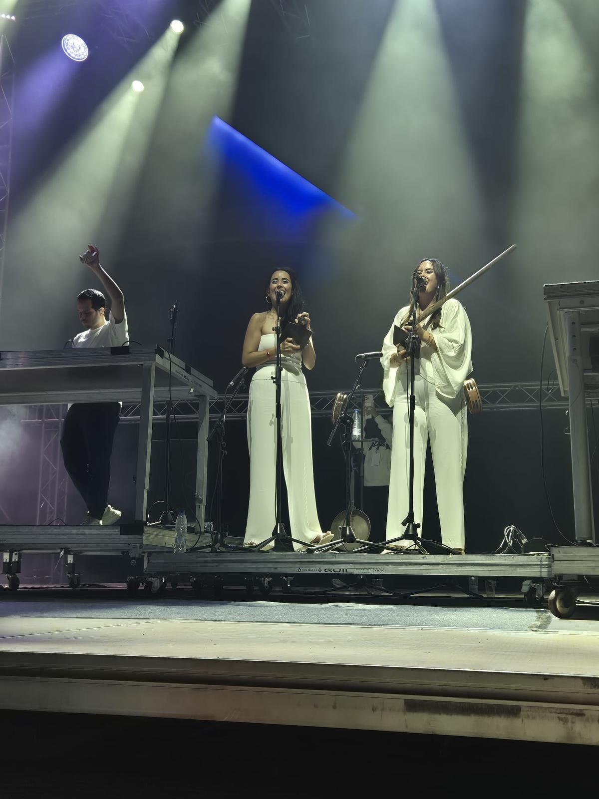 FESTIVALES EN CANARIAS: 'Vaya sarao' en la Playa de La Concha: G-5 y ...