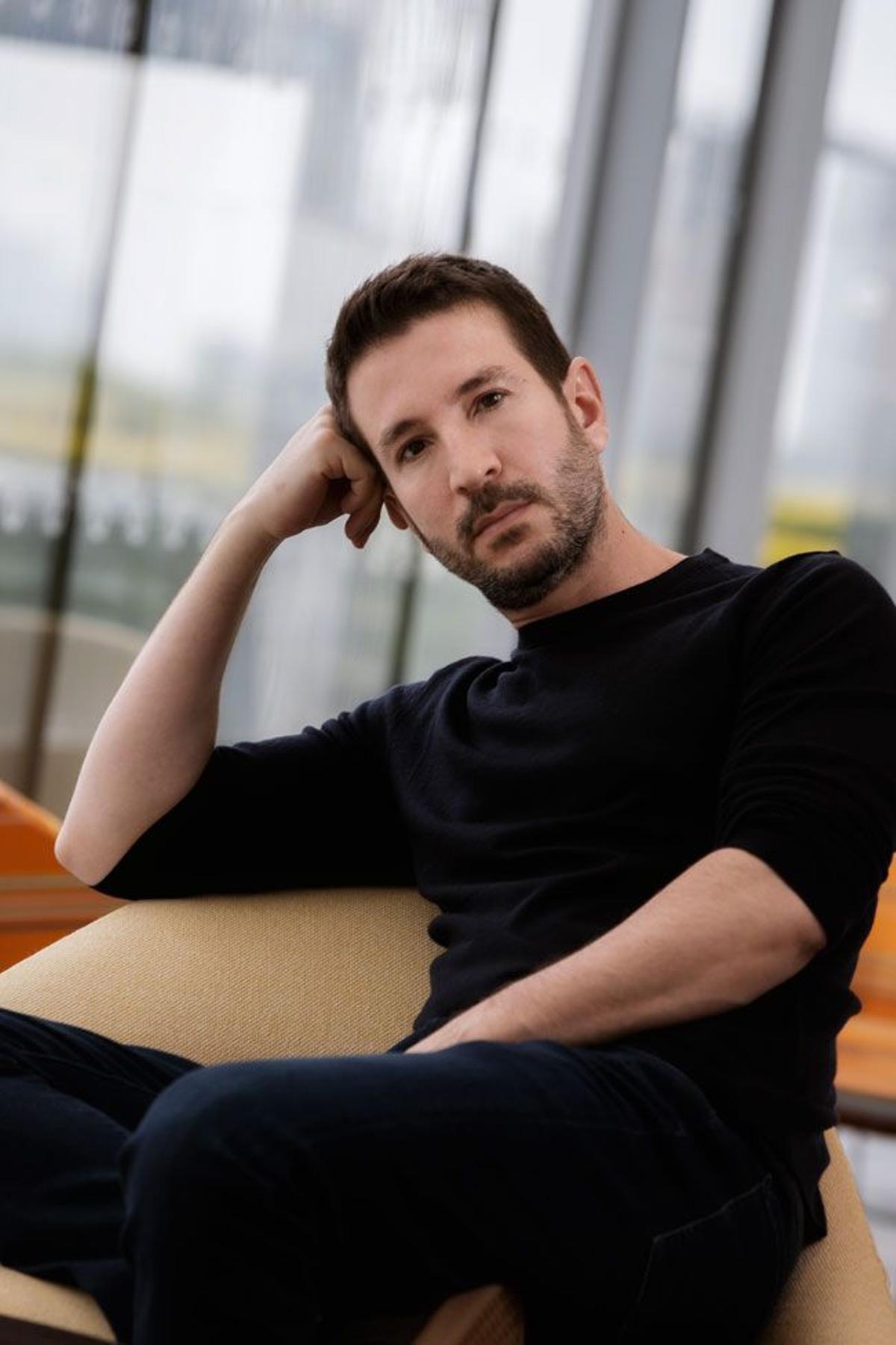 Alex Michaelides: “Uma Thurman me ha ayudado a convertirme en un ...